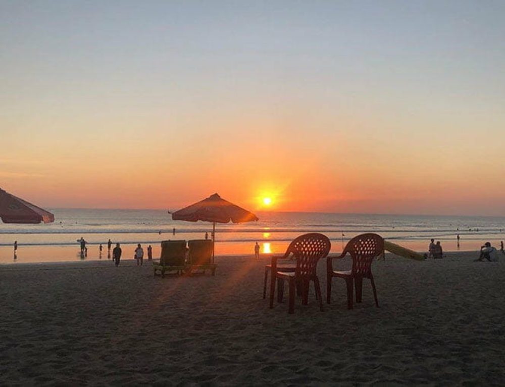 Pantai Melasti: Lokasi, Daya Tarik & Harga Tiket Masuk 2024
