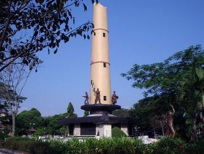 30 Tempat Wisata Surabaya yang Hits dan Terbaru 2025