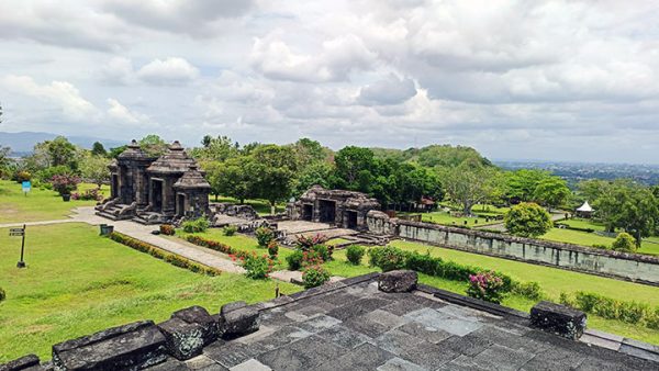 Candi Ratu Boko: Sejarah, Harga Tiket Masuk 2026 & Jam Buka