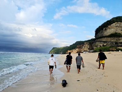 Pantai Melasti: Lokasi, Daya Tarik & Harga Tiket Masuk 2025
