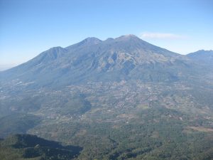 10 Gunung Di Jawa Timur Terbagus Untuk Pendaki Pemula