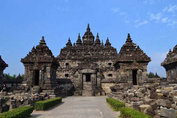Candi Plaosan: Sejarah, Harga Tiket Masuk & Lokasi