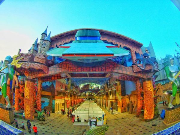 Kenjeran Park Surabaya: Sejarah, Harga Tiket Masuk, Jam Buka & Lokasi