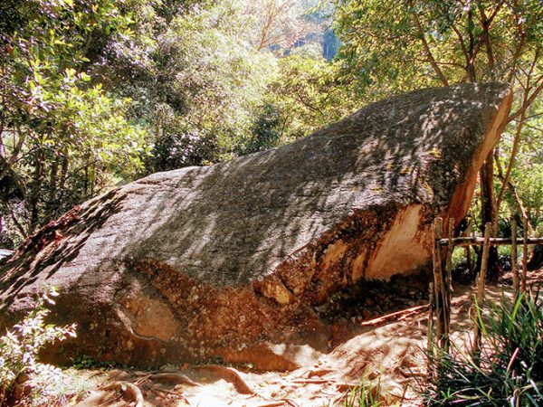 Batu Kuda: Sejarah, Lokasi & Harga Tiket Masuk Terbaru 2025