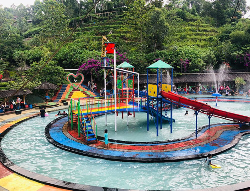 EMTe Highland Resort: Alamat, Tiket Masuk & Rate Penginapan