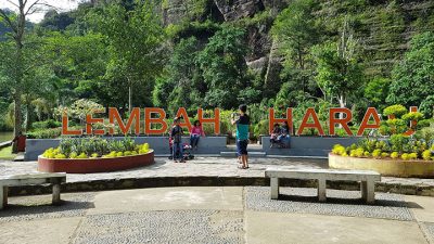 Wisata Lembah Harau: Lokasi, Daya Tarik & Tiket Masuk 2026