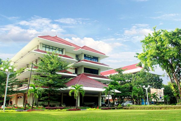 20 Sekolah Tinggi Pariwisata Terbaik di Indonesia