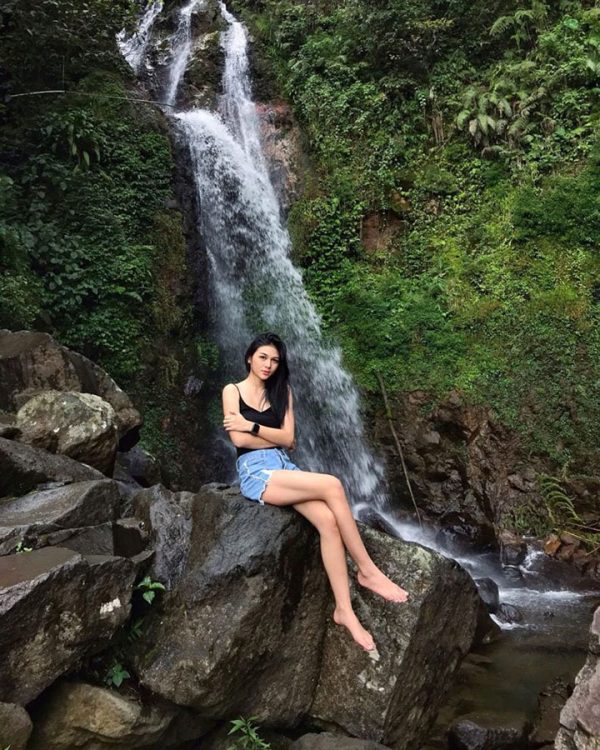 Curug Ciherang: Tiket Masuk, Lokasi & Daya Tarik