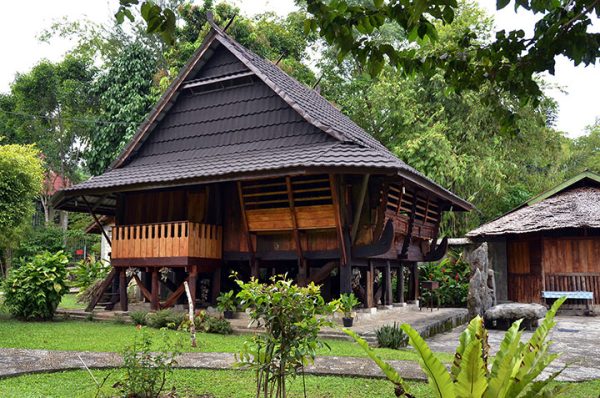 Museum Pusaka Nias: Sejarah, Harga Tiket Masuk & Lokasi