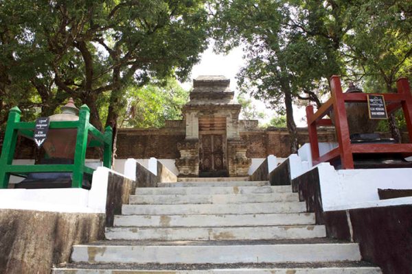 Makam Raja-raja Imogiri: Sejarah, Lokasi, Tiket Masuk & Jam Buka
