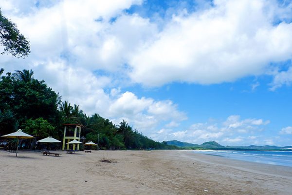 Pantai Pancer Banyuwangi: Tiket Masuk, Lokasi & Daya Tarik