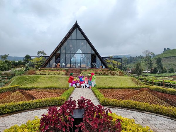 The Ranch Ciater Subang: Harga Tiket Masuk, Lokasi & Daya Tarik