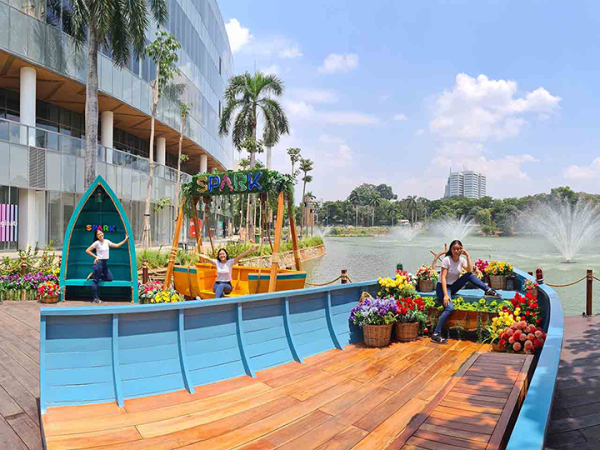 Senayan Park: Tiket Masuk, Lokasi & Daya Tarik Wisata