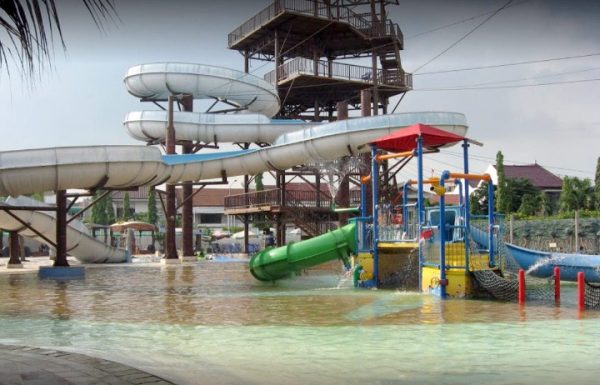 7 Waterpark di Surabaya Terbaik dan Murah