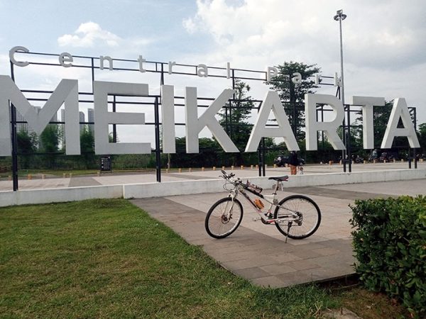 Meikarta Central Park: Daya Tarik & Harga Tiket Masuk 2025