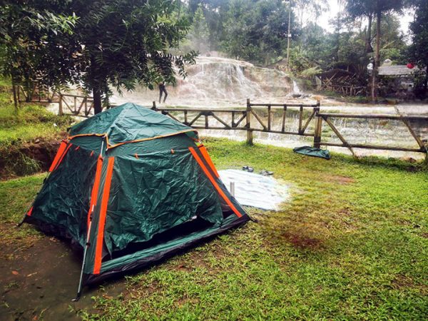 Curug Cipanas Lembang: Harga Tiket Masuk, Lokasi & Daya Tarik