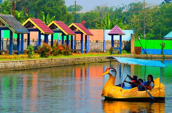 Wisata Wendit: Sejarah Pemandian & Harga Tiket Masuk 2025