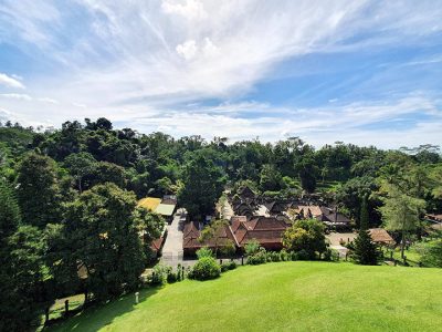 Istana Tampak Siring: Lokasi, Sejarah, Jam Buka & Tiket Masuk