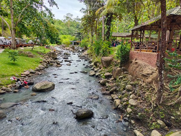 Wira Garden: Lokasi, Fasilitas, Harga Tiket Masuk & Cottage 2025