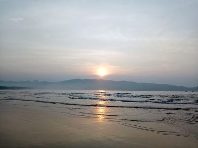 Pantai Teleng Ria Pacitan: Info Rute dan Tiket Masuk 2024