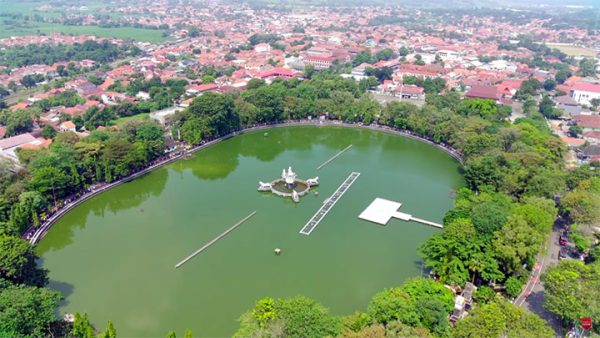Taman Air Mancur Sri Baduga: Lokasi, Sejarah & Jadwal Atraksi