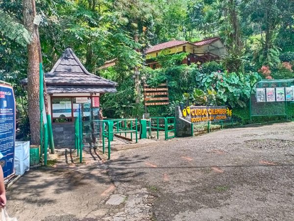 Curug Cilember: Alamat, Rute, Jam Buka & Harga Tiket 2026