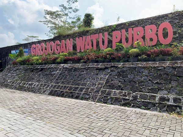Grojogan Watu Purbo Bangunrejo: Sejarah, Rute & Harga Tiket
