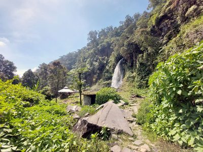 Curug Cibeureum: Lokasi, Jam Buka & Harga Tiket Masuk 2025