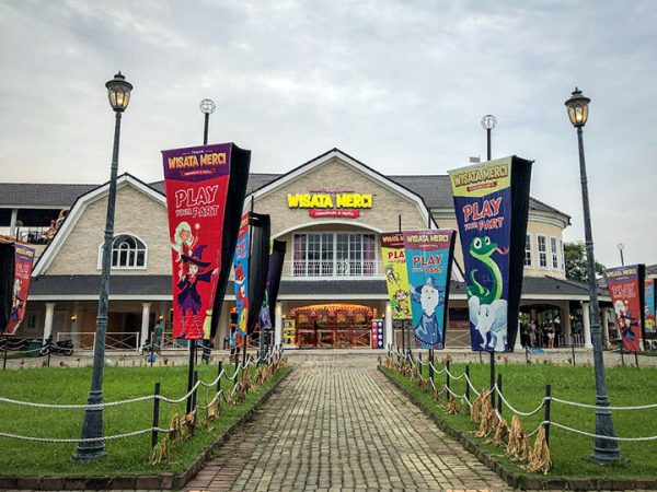 Wisata Merci Medan: Lokasi, Jam Buka & Harga Tiket Masuk 2025