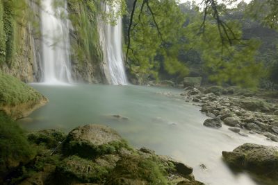 Curug Cikaso Sukabumi: Tiket Masuk, Lokasi, dan Sejarahnya