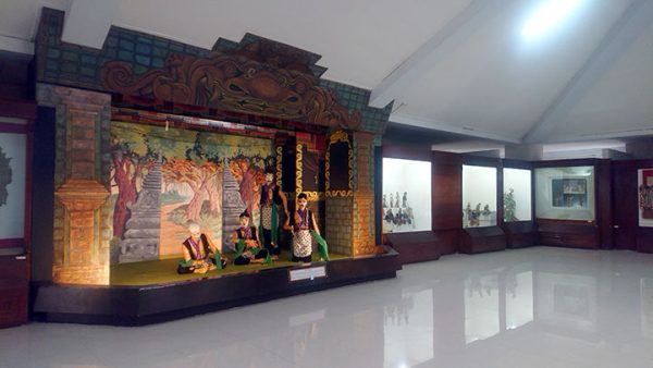 Museum Ronggowarsito: Sejarah, Tiket Masuk, Dan Jam Buka