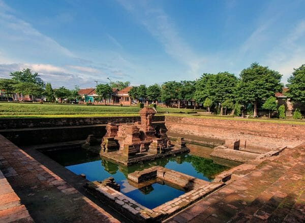 Candi Tikus: Sejarah, Lokasi & Harga Tiket Masuk 2025