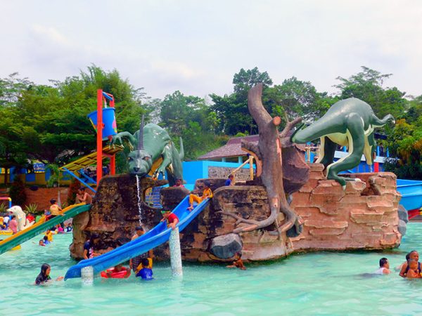 Jembar Waterpark: Lokasi, Jam Buka & Harga Tiket Masuk 2025