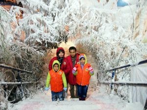 Snow World International Mall Revo Town: Jam Buka & Harga Tiket