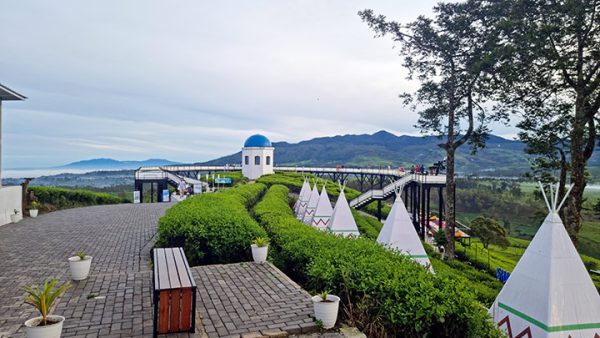 Nimo Highland: Lokasi, Rute, Jam Buka & Harga Tiket Masuk 2025