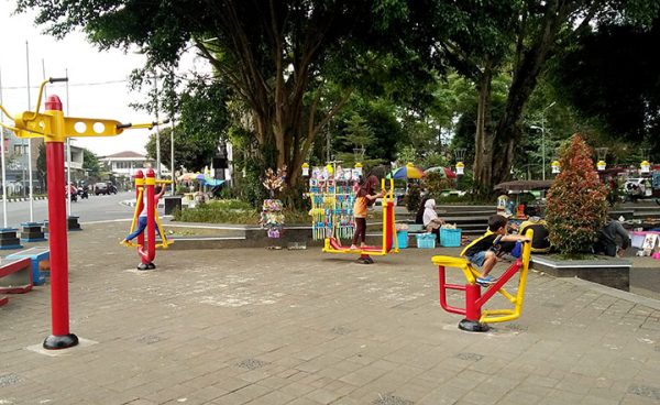 Alun-alun Wonosobo: Lokasi, Fasilitas & Daya Tarik