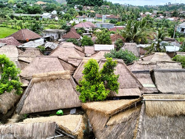 Desa Sade: Tiket Masuk, Lokasi, Tradisi & Fasilitas