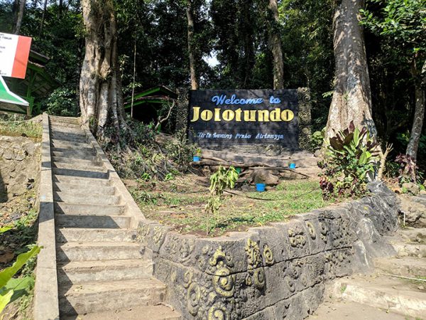 Candi Jolotundo: Sejarah, Lokasi, Daya Tarik & Harga Tiket 2025