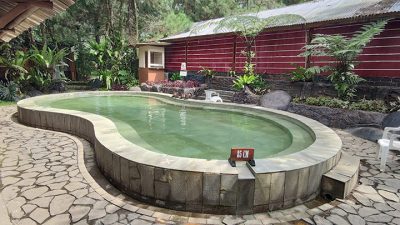 Sari Ater Hot Spring: Lokasi, Jam Buka & Harga Tiket Masuk 2025