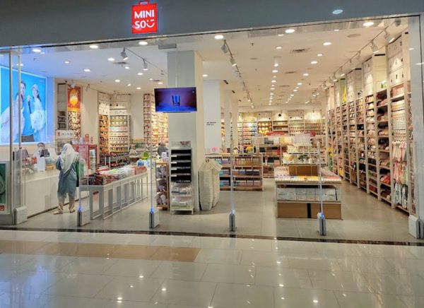 Green Pramuka Square: Lokasi, Jam Buka, dan Fasilitas Store