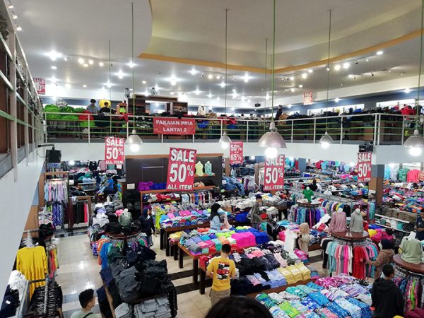 16 Factory Outlet Bandung Terkenal yang Sedang Viral & Murah