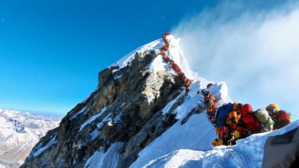 Gunung Everest: Sejarah, Lokasi & Harga Tiket Masuk 2026