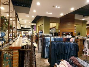 16 Factory Outlet Bandung Terkenal yang Sedang Viral & Murah