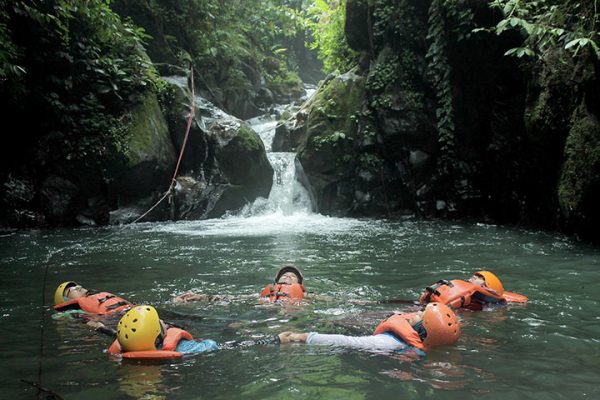 Curug Naga Puncak Bogor: Harga Tiket, Jam Buka & Daya Tarik