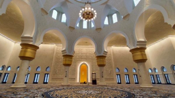 Masjid Raya Sheikh Zayed Solo: Sejarah, Lokasi & Jam Buka 2025