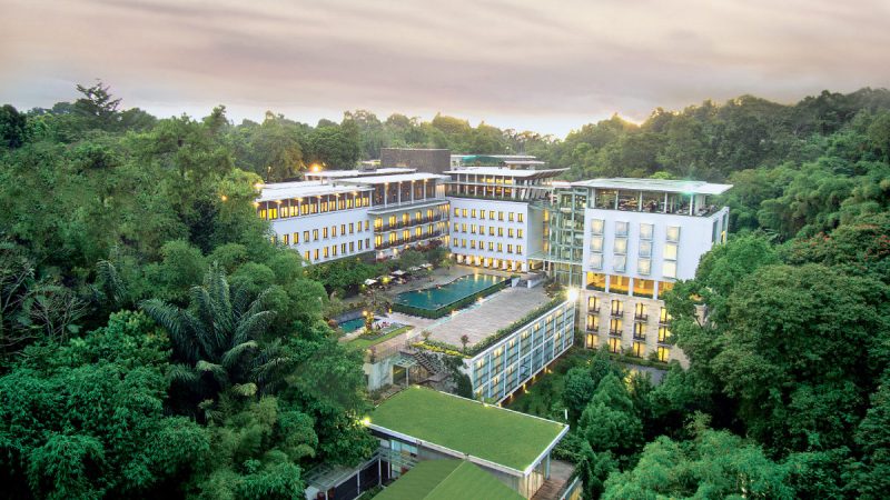 Padma Hotel Bandung: Review, Lokasi & Tarif Menginap 2025