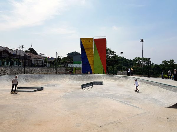 Alun Alun Depok: Harga Tiket, Jam Buka & Daya Tarik 2025