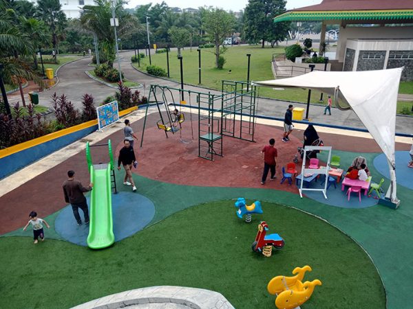 Alun Alun Depok: Harga Tiket, Jam Buka & Daya Tarik 2025