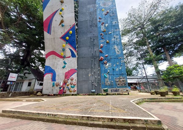 Taman Sempur Ulasan: Lokasi, Harga Tiket, dan Jam Buka 2025