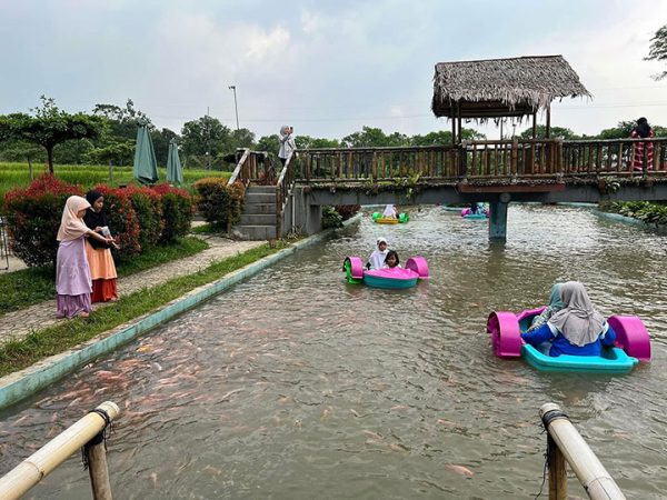 Bukit Air Resto Ulasan: Lokasi, Tiket Masuk, Menu & Harga